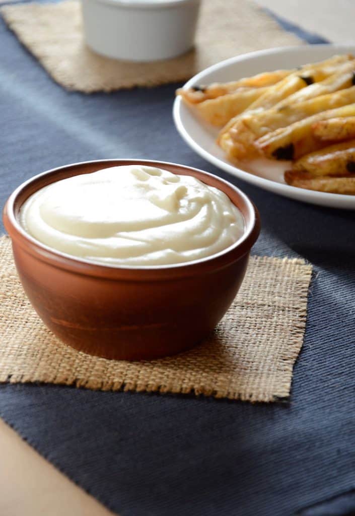 10-Minute Parmesan Cream Sauce : Italian Recipe Book