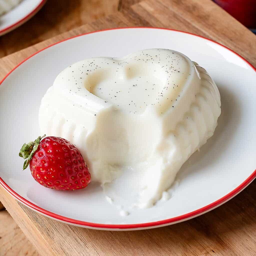 Panna Cotta (Perfectly Creamy & Easy To Make) : Italian Recipe Book