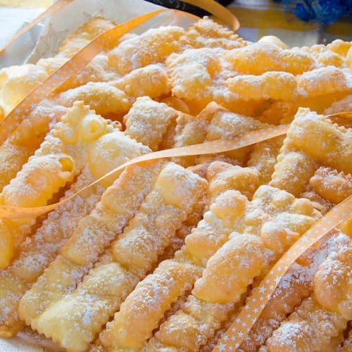 Chiacchiere (Crostoli): Crispy, Bubbly Fried Dough from Italy : Italian ...