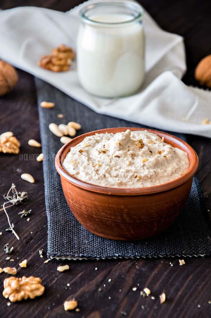 Walnut Sauce {Salsa Di Noci} : Italian Recipe Book