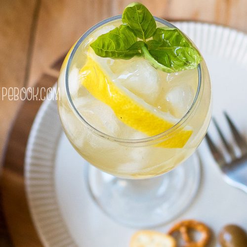Limoncello Spritz: Refreshing 3-Ingredient Italian Cocktail : Italian Recipe Book