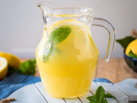 Limonata {Italian Lemonade} - Italian Recipe Book