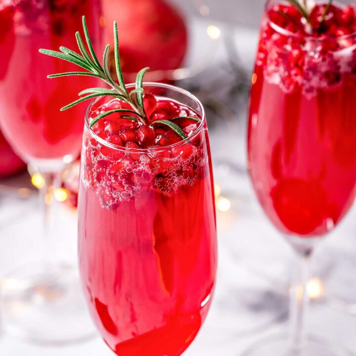 Christmas Prosecco Cocktail (Tintoretto) : Italian Recipe Book