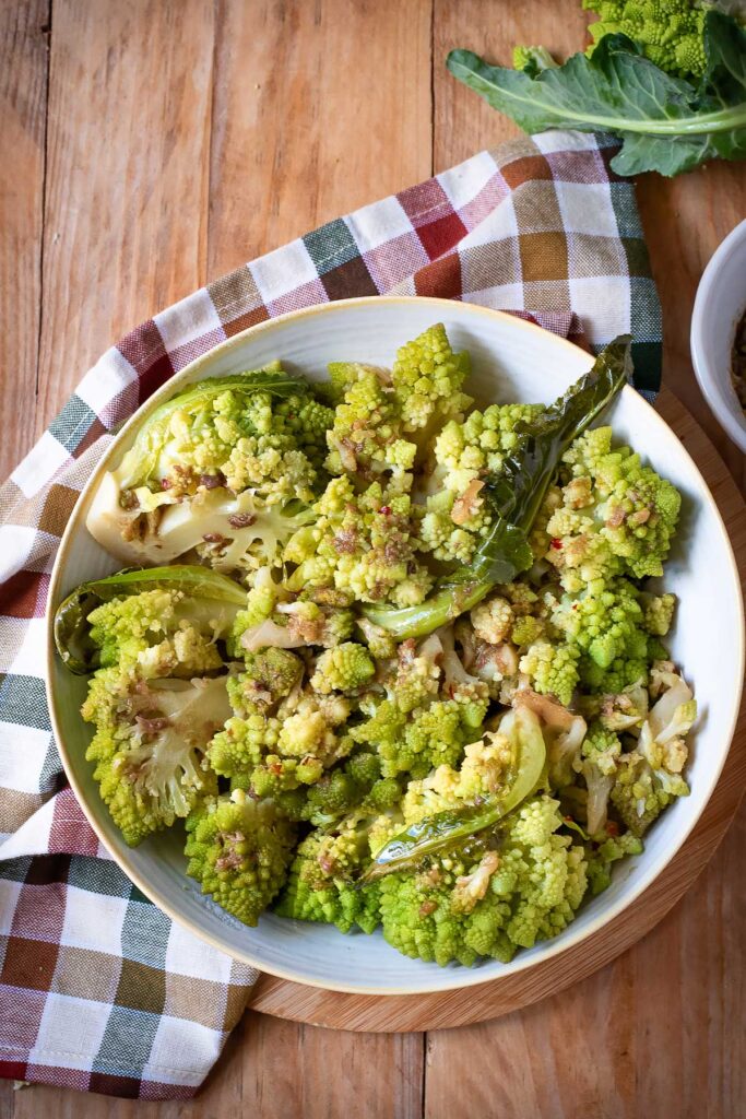 Romanesco Broccoli Roman-Style (Easy & Delicious!) : Italian Recipe Book
