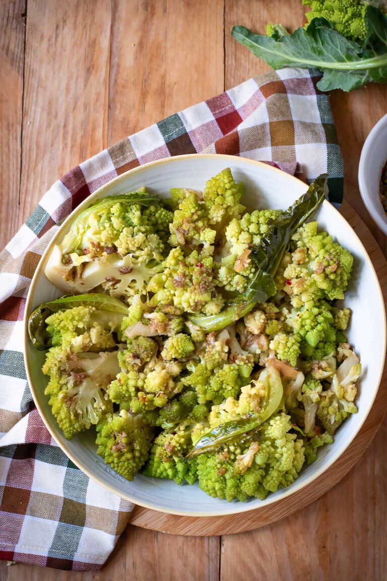 Romanesco Broccoli Roman-Style (Easy & Delicious!) : Italian Recipe Book
